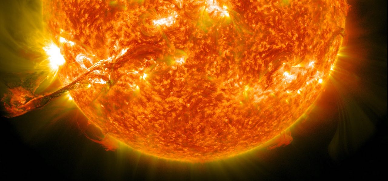 Sunpy : Visualiser le Soleil avec Python - Stellartrip